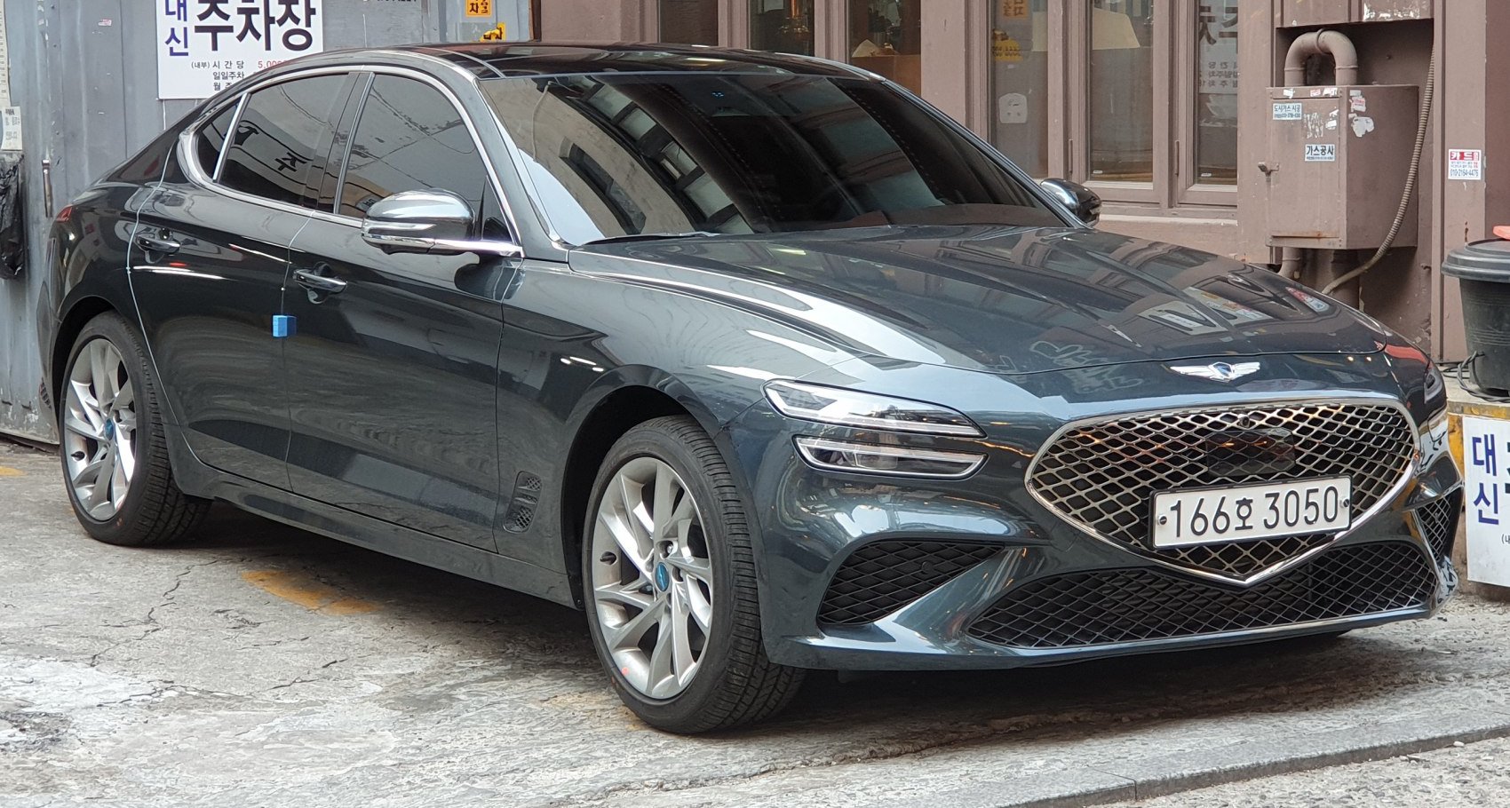 Genesis G70 technical specifications and fuel economy